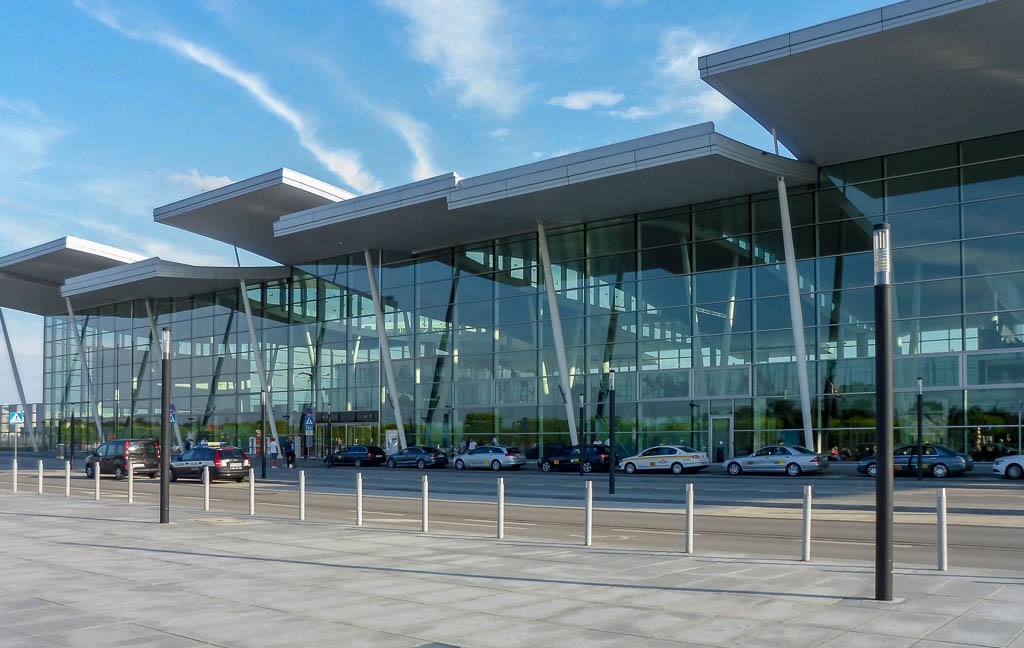 Cum ajung la Aeroportul Wroclaw (WRO) numit după Copernicus | Calatorii ... Cum ajung la Aeroportul Wroclaw (WRO) numit după Copernicus | Calatorii ...